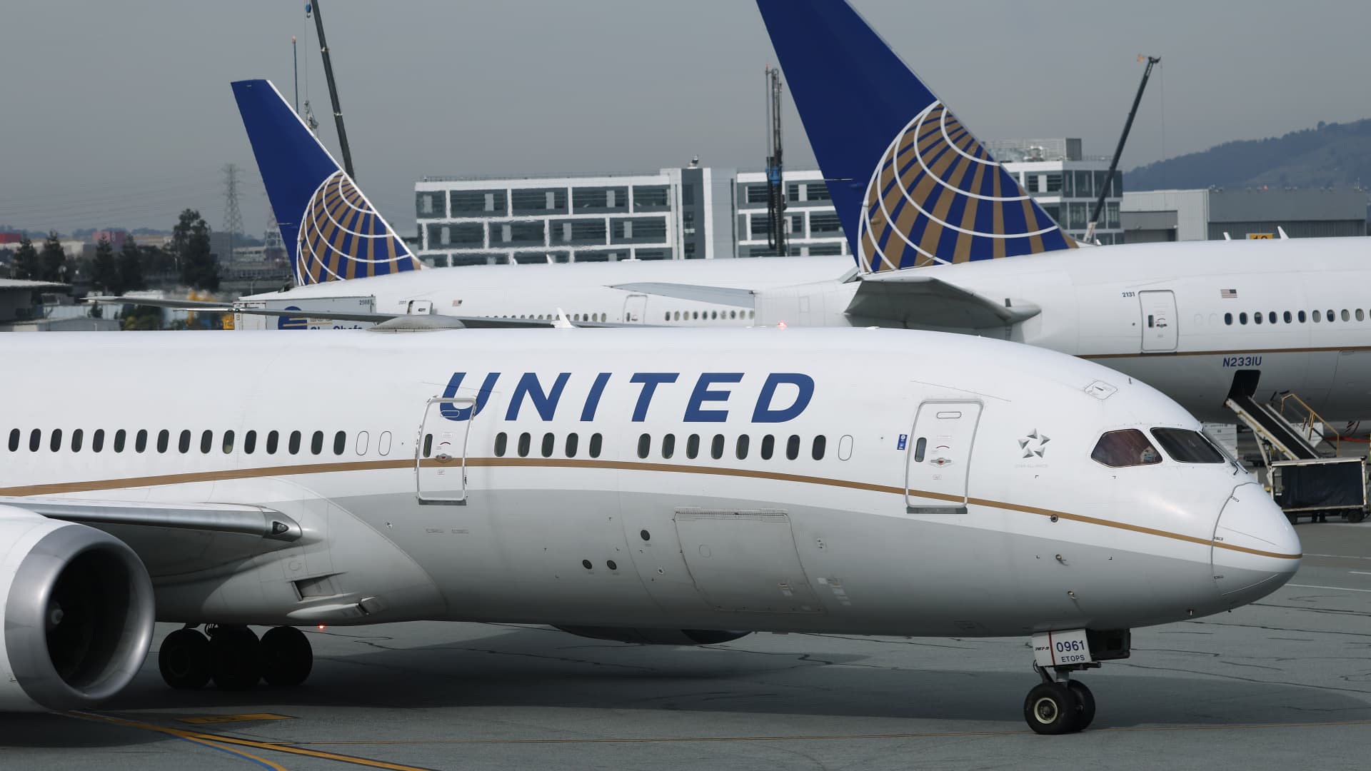 Acțiuni cu cele mai mari fluctuații înainte de deschiderea pieței: USA ...